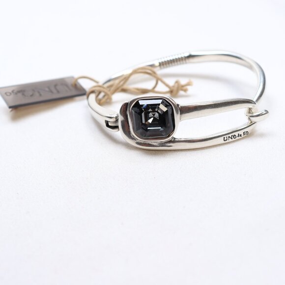 UNO de 50 | Jewelry | Uno De 5 Silver Tone Black Crystal Hinged Buckle ...